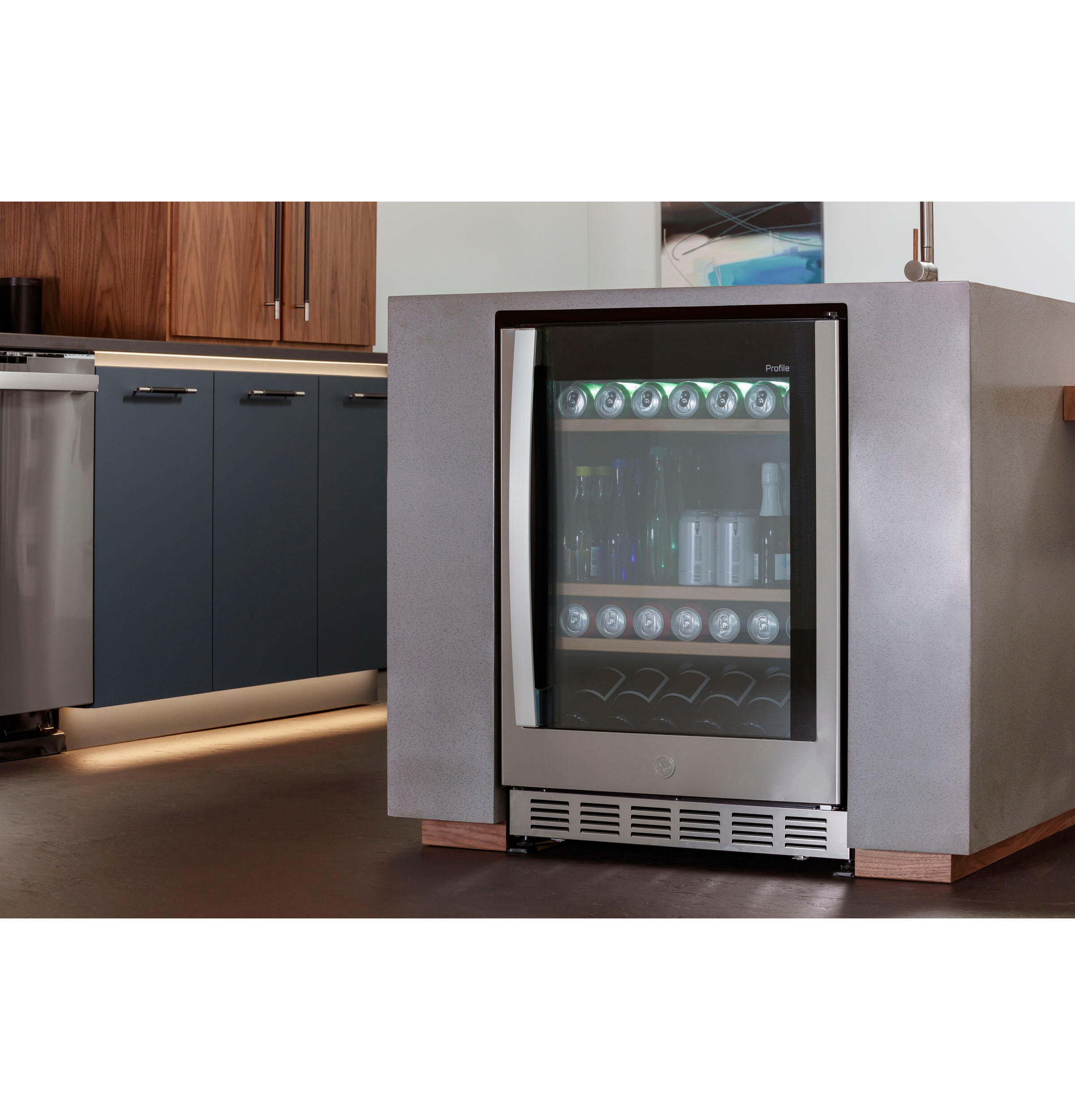 PROFILE Beverage Center PVS06BSPSS | ABC Warehouse