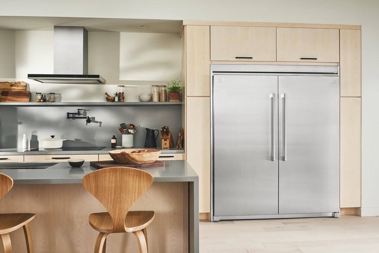 ELECTROLUX Stainless Steel Trim Kit TRMKTSS2FL79 | ABC Wareh